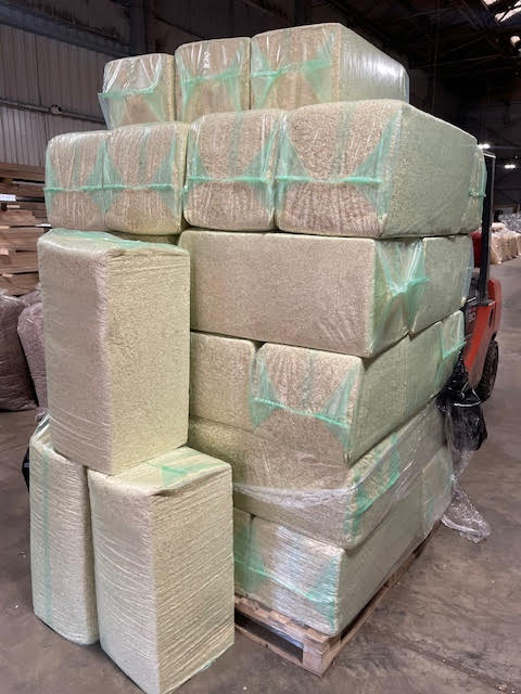 21KG PINE SOFTWOOD SHAVINGS / HORSE BEDDING BALES - £8.50 EACH ...
